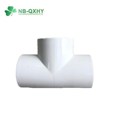 Cina Pn16 Pipe Fitting Plastic 3 Way Connector PVC Pipe Equal Tee con e personalizzazione in vendita