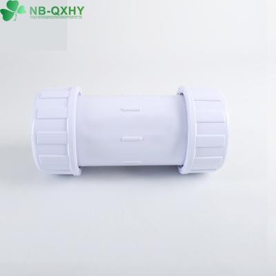 Cina Fittings per tubi in PVC a connessione rapida per tubi in plastica di tipo 1-1/4 in sistemi di tubi robusti in vendita