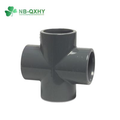 Cina Fitting di tubi a quattro vie in PVC per il sistema DIN Pn16 da 1/2