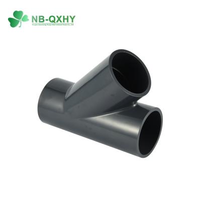 Cina Tipo di superficie della presa Pn16 PVC grigio scuro UPVC adattabile all'approvvigionamento idrico in vendita