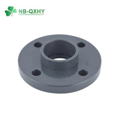 Cina Fittings per tubi in PVC in plastica in conformità alla norma DIN con tempi di consegna rapidi e connessione con colla in vendita