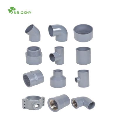 Cina Disegno di collegamento ad acqua CPVC Tee Pipe Fitting con presa Pn10/Pn16 in vendita