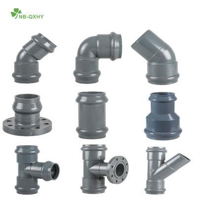 Cina Disegno di collegamento ad acqua CPVC Tee Pipe Fitting con presa Pn10/Pn16 in vendita