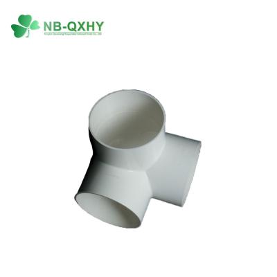 Cina Codice PN16 Testa rotonda Fittings di tubi di drenaggio per impianti di irrigazione in PVC Tee tridimensionale in vendita
