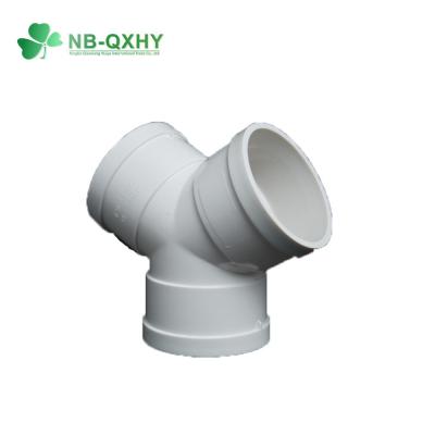 Cina Codice PN16 Testa rotonda Fittings di tubi di drenaggio per impianti di irrigazione in PVC Tee tridimensionale in vendita