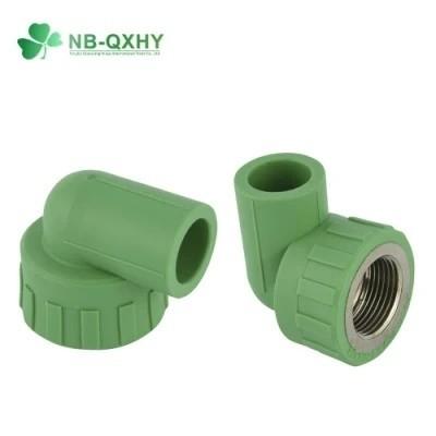 China Fittings de tubos PPR de ângulo de 90 graus em cor branca com material competitivo e à venda