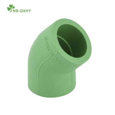 Cina Tubo di polipropilene QX bianco 20-110 mm Pn25 Fittings 45 Deg PPR Tubi Fittings in vendita