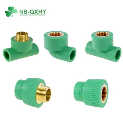 Cina Fittings di tubi in plastica PPR/HDPE/PVC/CPVC Pn 16 20 25 Colore verde PPR gomito per approvvigionamento idrico in vendita