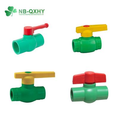 China Plastic PPR Pipe Fittings Valve Tee Elbow Tube Pipe Fittings voor loodgietersystemen Te koop