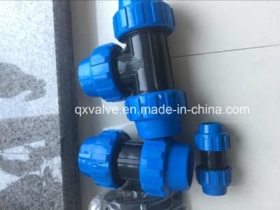 中国 灌水システム PP圧縮減圧 tee 45° 角と等しい 販売のため