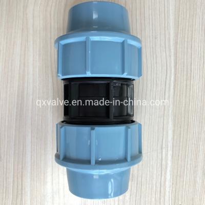Cina Fitture a compressione in PP per tubi di irrigazione da 16 mm a 110 mm 1/2 