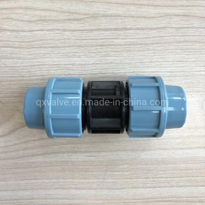 Cina PP Compression Fitting Pipe Coupling Joint Adapter femminile 63mm con lunga durata di vita in vendita