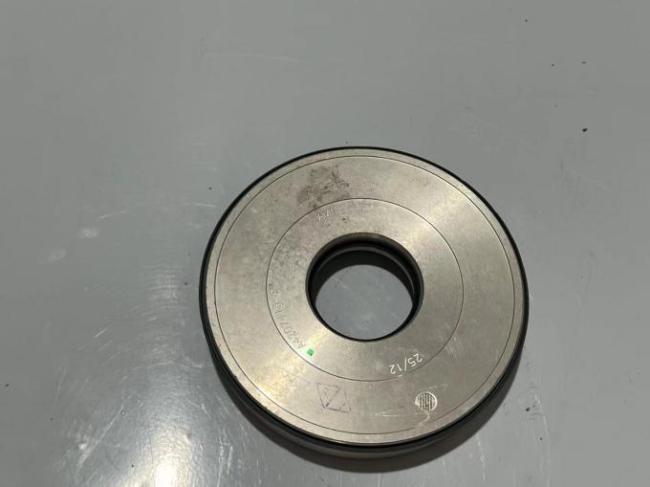 923855.1430 piston Kalmar Reach Stacker Parts 0