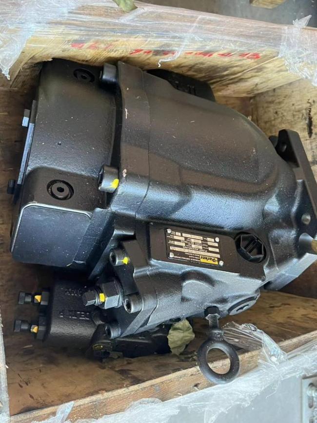 B220301000262 Piston pumpsSany Reach Stacker Parts 1