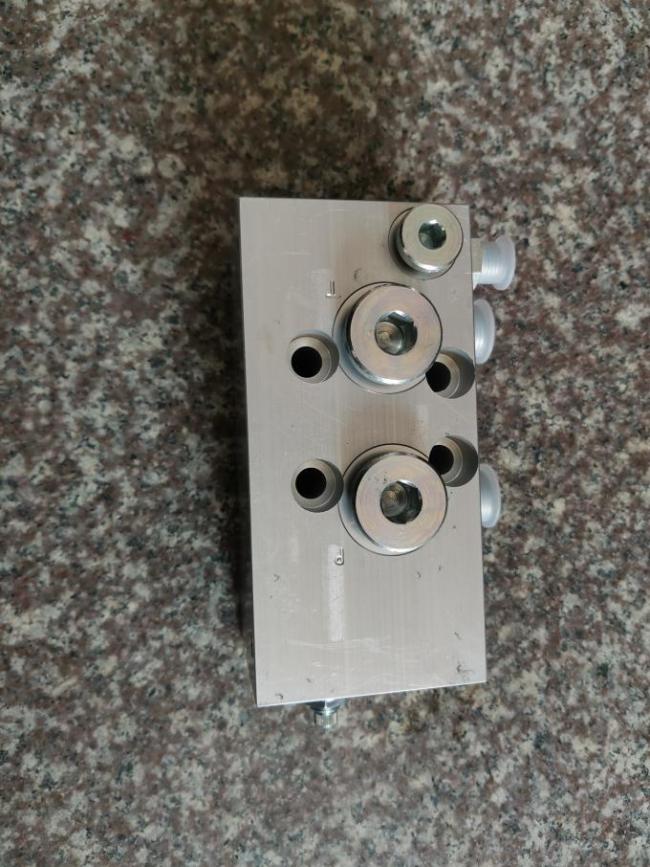 0019401401 Distribution Valve Linde Reach Stacker Parts 0