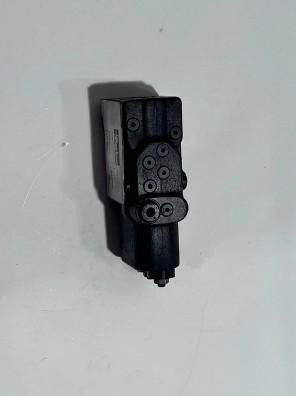 China Smart P2075083602N Relief Valve Sany Reach Stacker Parts High Precision for sale