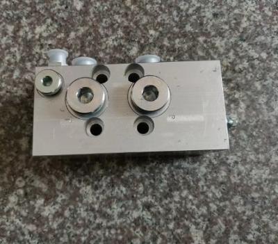 China 0019401401 Distribution Valve Linde Forklift Spare Parts With Smooth Operation for sale