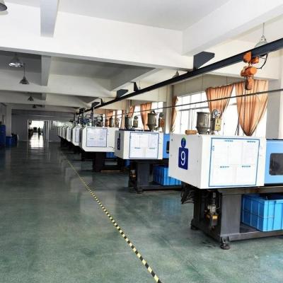 China 80g Metallic Shim Material Heavy Duty Usage Stainless Steel Telecom Drop Wire Clamp for sale