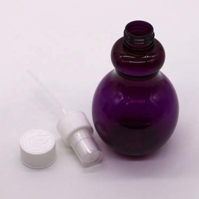 Cina 225 ml di bottiglia spray in forma di pera a colori personalizzati in PET per soluzione di imballaggio cosmetico in vendita