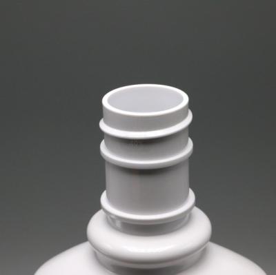 China PET-plastic mondwaterfles met lange nek 250 ml voor lege witte mondwasverpakking Te koop
