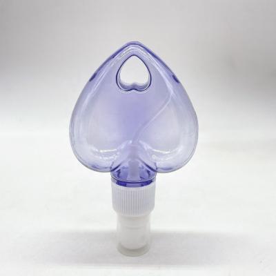 Cina Bottiglia di plastica a spruzzo a forma di cuore / foglia con collare a chiavi pendente materiale PET in vendita