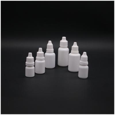 Cina Bottiglia per gocciolante di liquido per occhi in plastica LDPE da 10 ml con colori personalizzati e tappo a prova di manomissione in vendita