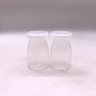 Cina Logo personalizzato Bottiglia rotonda di budino in PP da 100 ml Perfetta per latte e alta temperatura in vendita