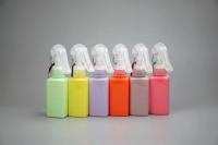China 100ml PET Square Trigger Sprayer Bottle with Portable Metal Hook Screen Printing for sale