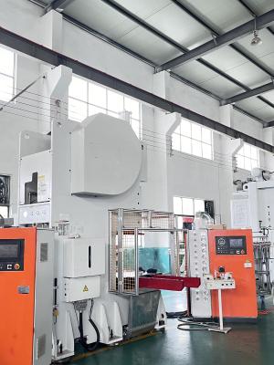 China Mitsubishi Servo Motor Driven Aluminium Foil Plastic Food Container Making Machine Easy Using for sale