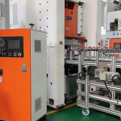 China Máquina de fabricación de contenedores de papel de aluminio de alto rendimiento para invertidor eléctrico Mitsubishi de 3 fases de 380V 50HZ en venta