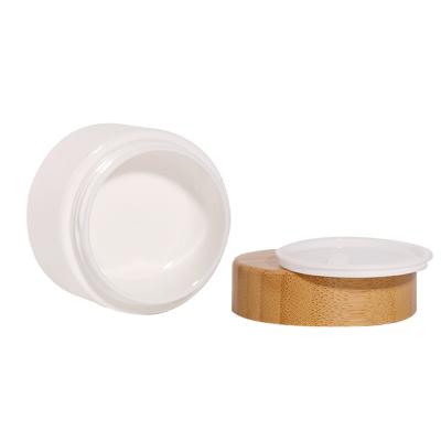 Cina Bamboo Wood Lid Cosmetic Face Cream Jar  5ml 15ml 30ml 50ml 100ml in vendita