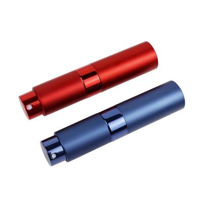 Cina Atomizzatori piani del profumo della spalla di 0.2OZ 6ml intorno alla bottiglia di alluminio dello spruzzo di profumo in vendita