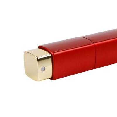 Cina Bottiglia di profumo riutilizzabile degli atomizzatori 5ml 10ml 15ml del profumo del portatile quadrato del metallo in vendita