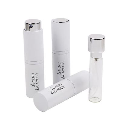 Cina Atomizzatori riutilizzabili del profumo Colonia del metallo portatile dello spruzzatore di 0.17OZ 5ml in vendita