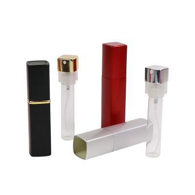 Cina Atomizzatori di superficie lisci 5ml Mini Refillable Perfume Bottle portatile del profumo del ODM dell'OEM in vendita