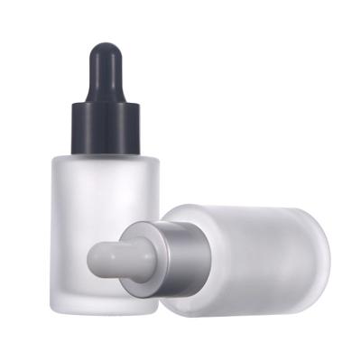 Cina bottiglie del diffusore dell'olio essenziale di 5ml 20ml 60ml Amber Glass Dropper Bottle Round in vendita