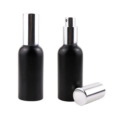 Cina Cosmetici dorati di Matte Black Aluminum Bottle For della pompa di stampa del metallo in vendita