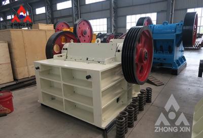 Cina Large Capacity Jaw Crusher For Rock Crushing, Mining,Quarry in vendita