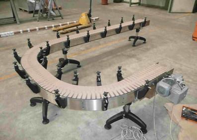 China Zzgenerate Cosmetic Industry Slat Chain Conveyor for Conveying en venta