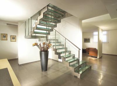China Glass Step Modern Straight Staircase With Stainless Steel Glass Railing à venda