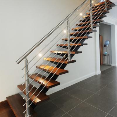 Cina Rod Bar Steel Balcony Railings , Indoor Stair Rail For Apartment Deck Terrace in vendita
