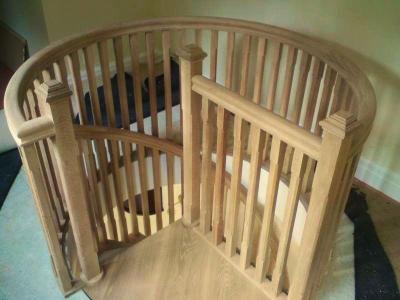 Cina Solid Oak Tread Timber Spiral Stair Interior Room Easy Install in vendita