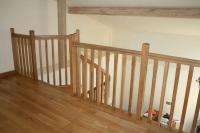 China Solid Oak Tread Timber Spiral Staircase for Interior Room Easy DIY Installation 114mm Beam for sale