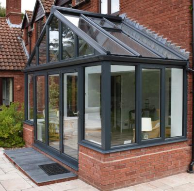 Cina Balcony Free Standing Sunshine House Winter Garden Aluminum Frame Slant Roof Sunroom in vendita