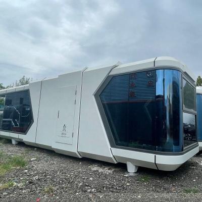 Cina Hot selling Furnished Cabin Homes Villa House 40FT Container House White Capusal Office Pod in vendita
