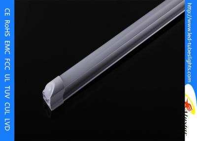 China De oppervlakte zette Binnen 2 Voet LEIDENE Buis Lichte T5 8W met Berijpte Transparante Dekking op Te koop