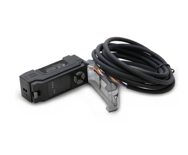 Quality Identification 15 Difference Color Mark Sensor IP65 RGB 4 Channel Color for sale
