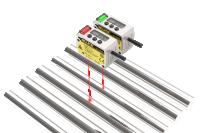 China Square Compact Intelligent High Speed Laser Displacement Sensor Multi Function for sale