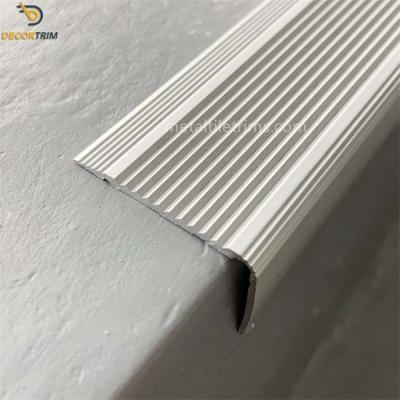China Anodized L Shape Edge Trim , Aluminum 6063 Metal Tile Edging Strip for sale
