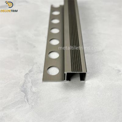 China De antislip van de het Metaalstap van de Doosvorm van de de Randbeschermer Versiering van Matt Bronze Stair Nosing Tile Te koop